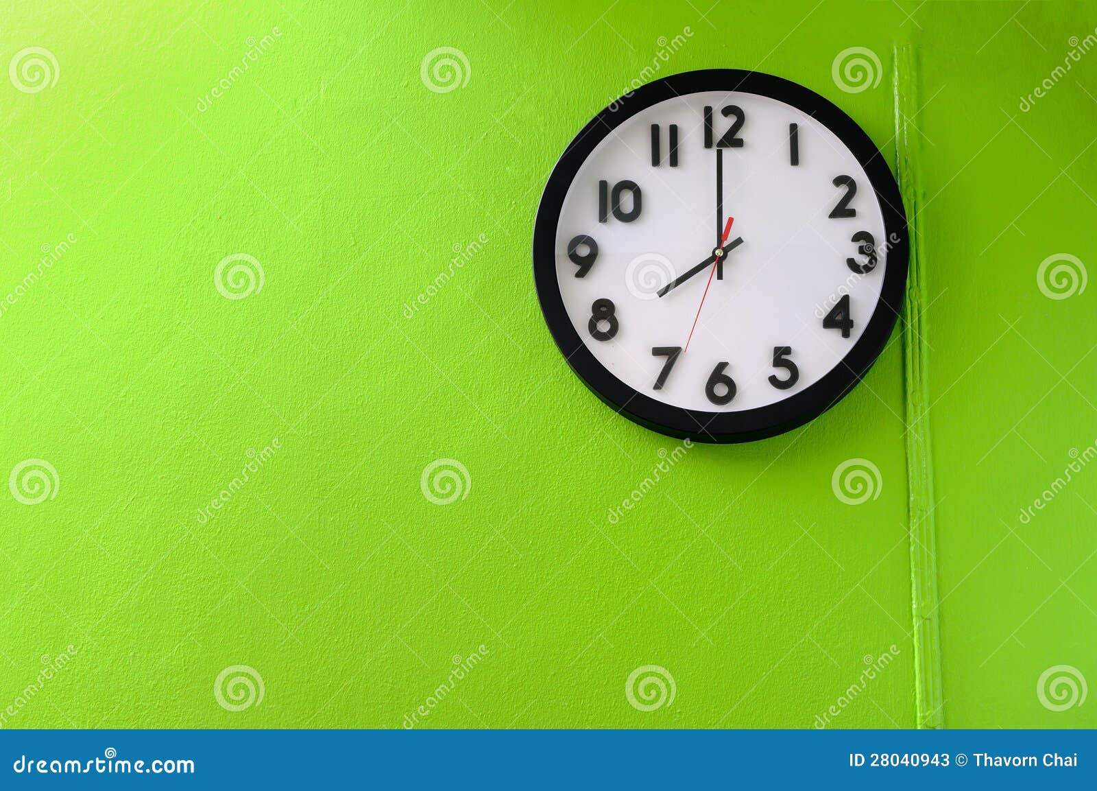 Clock Showing 8 O'clock Stock Photos - Image: 28040943 Clock Showing 8 O'clock Stock Photos - Image: 28040943