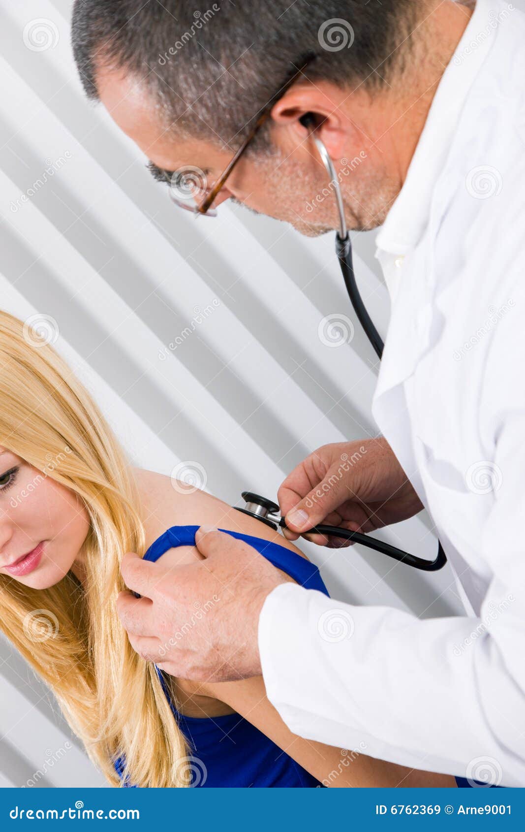 Examination By Doctor Royalty Free Stock Images - Image: 6762369 Examination By Doctor Royalty Free Stock Images - Image: 6762369