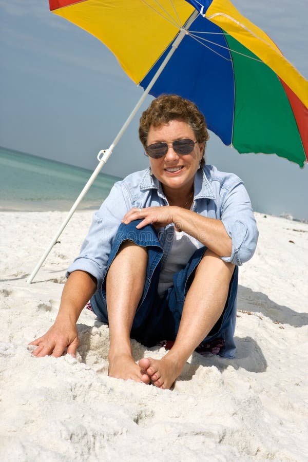 ¡Arena entre sus puntas! imagen de archivo. Imagen de medio - 5173315