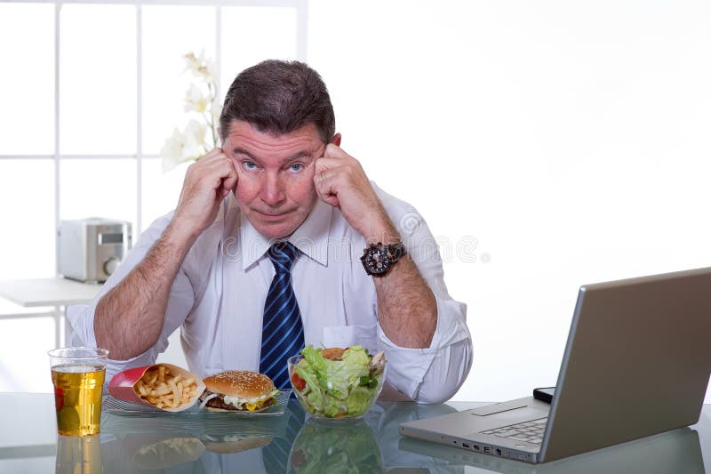 ¿Cuál es mejor comer? imagen de archivo. Imagen de teléfono - 17698475