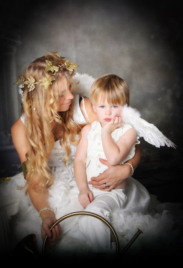 Mujer angelical foto de archivo. Imagen de alado, alas - 11651438