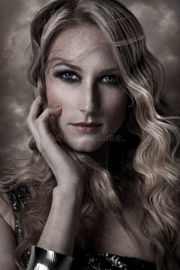 Ángel rubio imagen de archivo. Imagen de encantador, hermoso - 21919791