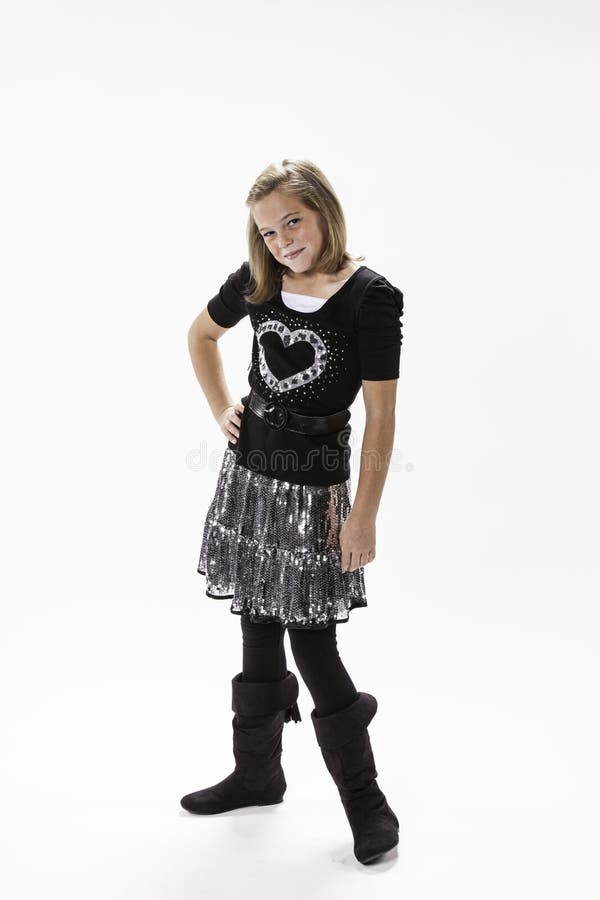 årig flicka 10 med looken arkivfoto. Bild av inställning - 27125820