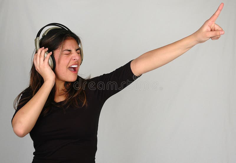 Écouter music-1 image stock. Image du écoutez, beau, occasionnel - 59841