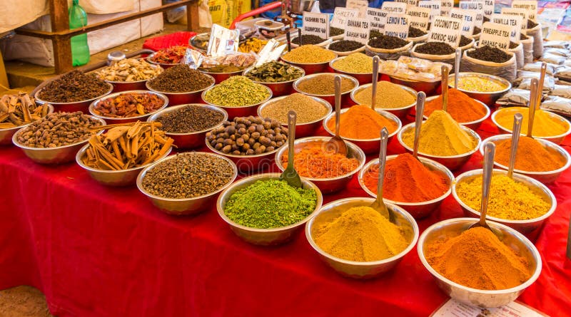 épices Indiennes Photos Stock - Téléchargez 3,365 Photos libres de droits