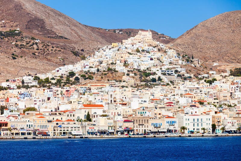 Île de Syros en Grèce photo stock. Image du ciel, maison - 101363192