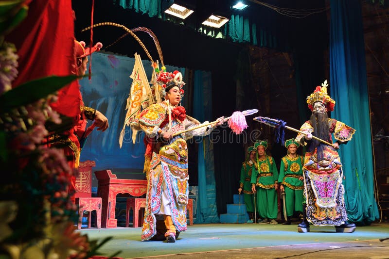 Ópera china tradicional foto de archivo editorial. Imagen de traje ...