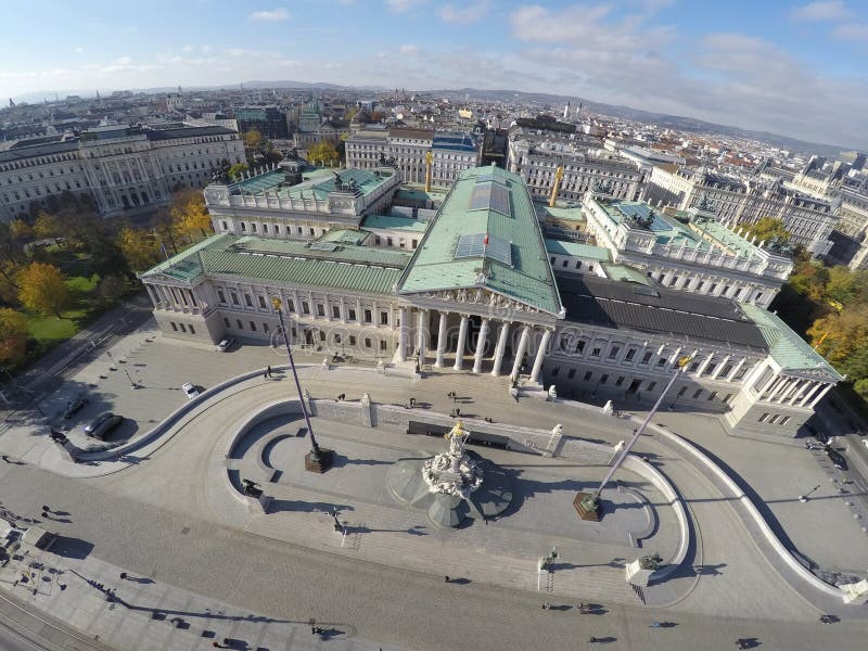 Österreichisches Parlament in Wien Stockbild - Bild von mätzchen ...