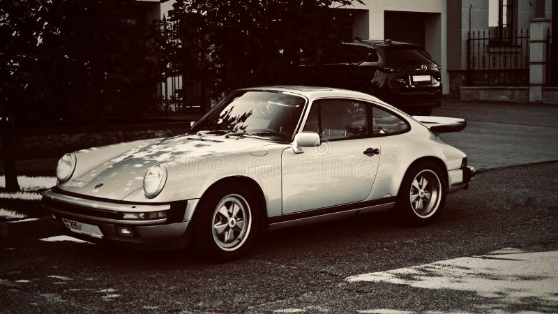 Retro White Old Porsche 911 Editorial Stock Image - Image of parked ...