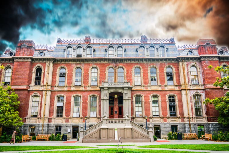 南霍尔 编辑类图片. 图片 包括有 历史, 下来, 丹维尔, 高涨, 汽车, 华美, 城市, 极大, 地标 - 98164115