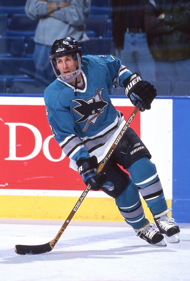 托尼Granato 编辑类照片. 图片 包括有 采取, 图象, 幻灯片, 何塞, 颜色, 曲棍球, 国家 - 138330186