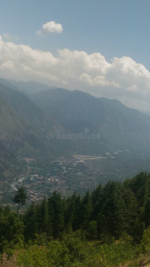 看法kullu 库存图片. 图片 包括有 村庄, 本质, 视图 - 133689601