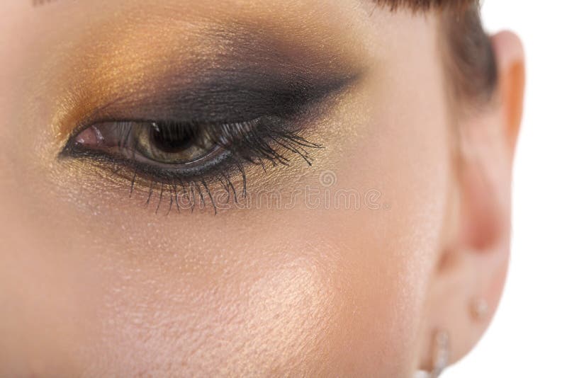 美好的构成佩带的妇女 库存图片. 图片 包括有 构成, 妇女, 方式, 皮肤, 种族, 女性, 女孩, 眼睛 - 19435537