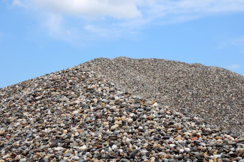 一堆砾石 库存图片. 图片 包括有 没人, 形状, 土墩, 材料, 猎物, 石渣, 对象, 岩石, 击碎 - 15332153