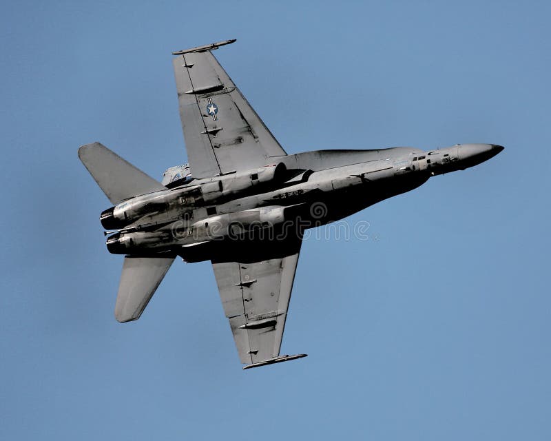 美国f18 库存图片. 图片 包括有 通信工具, 通风, 战斗机, 腾飞, 战争, 机场, 强制, 航空, 滑翔 - 2702801