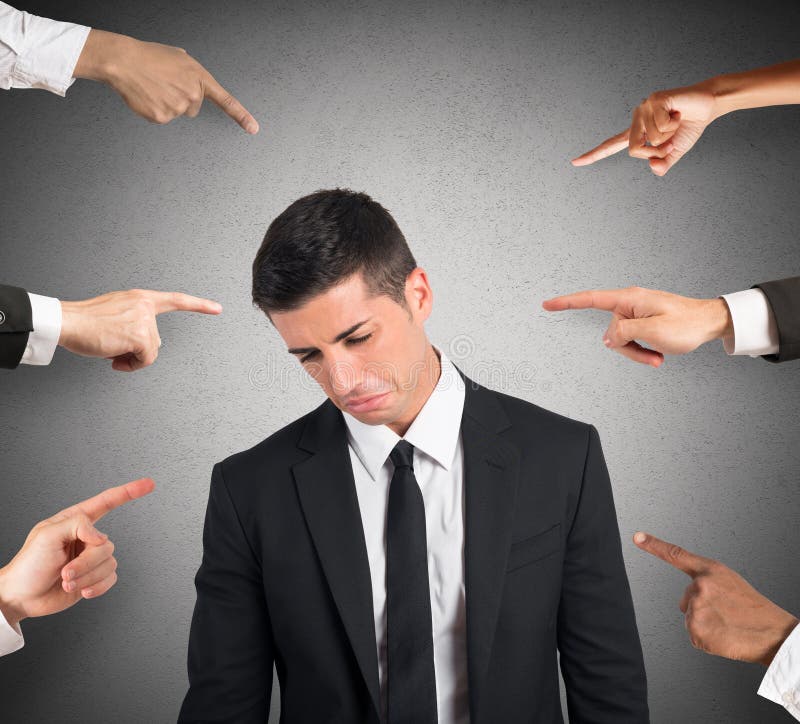 被指责的商人 库存照片. 图片 包括有 买卖人, 表达式, 沮丧, 指示, 员工, 概念, 手指, 涩的 - 30015110