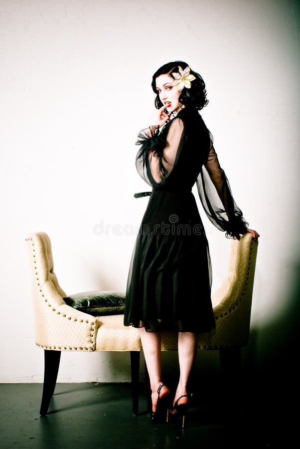 海滩比基尼泳装女孩夏威夷红色 库存照片. 图片 包括有 蓝色, 海洋, 相当, 纵向, 小珠靠岸的, 比基尼泳装 - 8157758