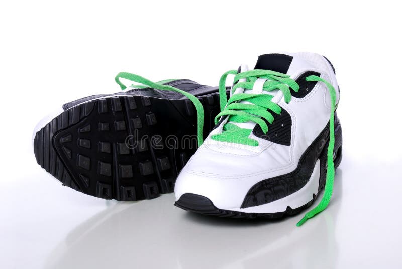 运动鞋 库存照片. 图片 包括有 男人, 背包, 空白, 方式, 培训人, 妇女, 私有, 体育运动, 风土化 - 12110488