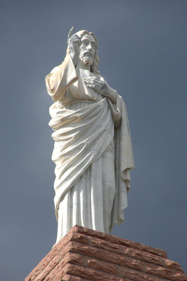 Christ jesus staty redaktionell foto. Bild av krona, klosterbroder ...