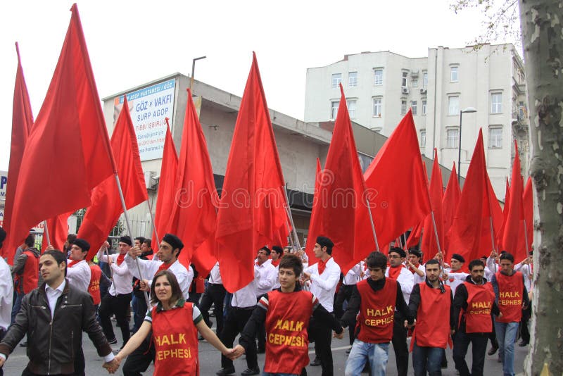1 May in Taksim, Istanbul editorial photography. Image of active - 19353022