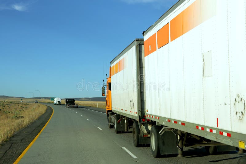 18 wheeler stock image. Image of drive, haulnig, hauler - 3134377