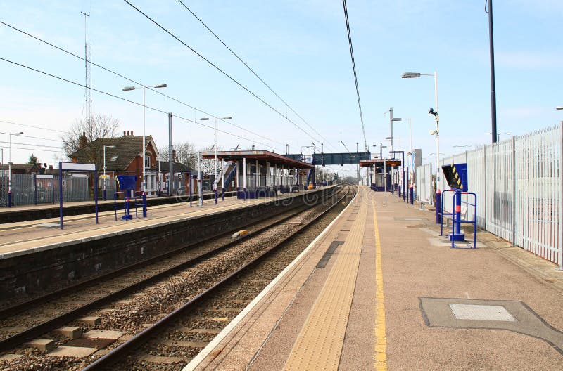 19 trainline 库存照片. 图片 包括有 能源, 启运, 快速, 维修站, 移动, 城市, 金属 - 18999140