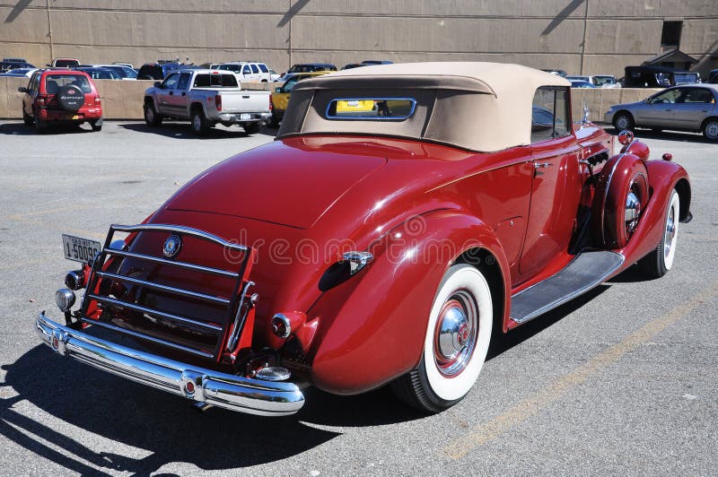 1937 Packard 12 Convertibele Oldtimer Redactionele Stock Afbeelding ...