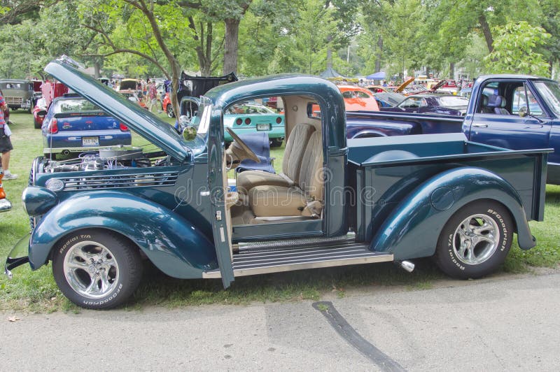 1938 Ford V8 Deluxe Coupe editorial stock image. Image of deluxe ...