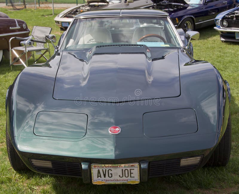 1976 Corvette Stingray Side View Editorial Photo - Image of classic ...
