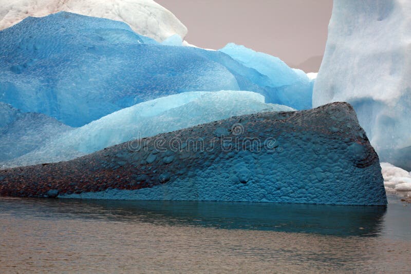2 icebergs de l'Alaska photo stock. Image du arctique - 6955404