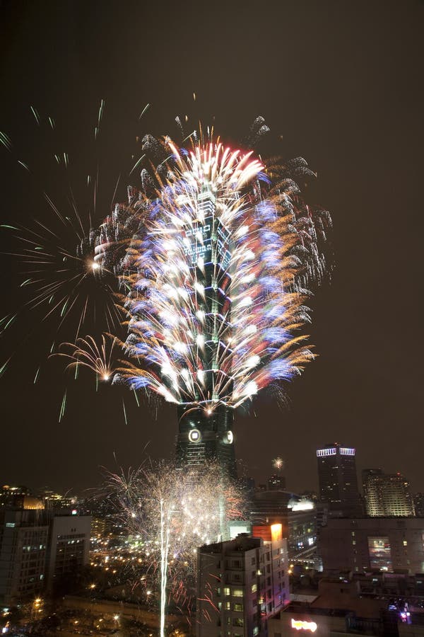 2010 Taipei 101 Fireworks editorial stock image. Image of architecture ...
