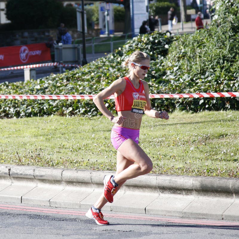 2012, London Marathon Runner Editorial Image - Image of cheering, event ...