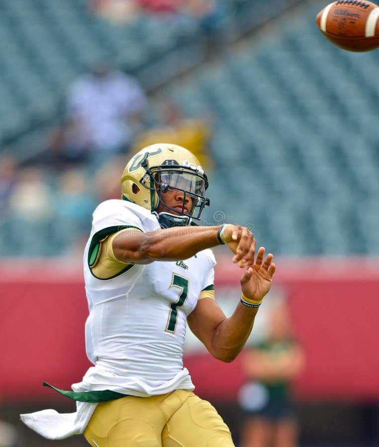 2012 NCAA Football - USF @ Temple Editorial Photo - Image of game ...