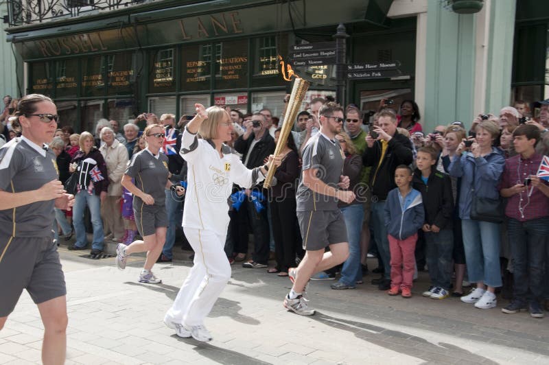 2012 Olympic Flame - Torch Relay Warwick Editorial Photography - Image ...