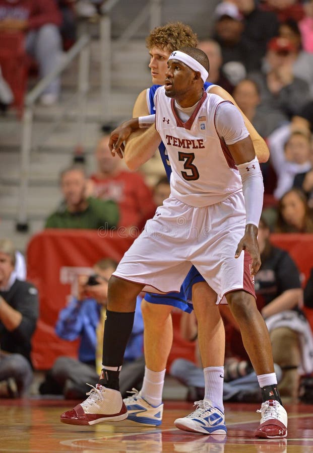 2013 NCAA Basketball - Position in the Low Post Editorial Image - Image ...