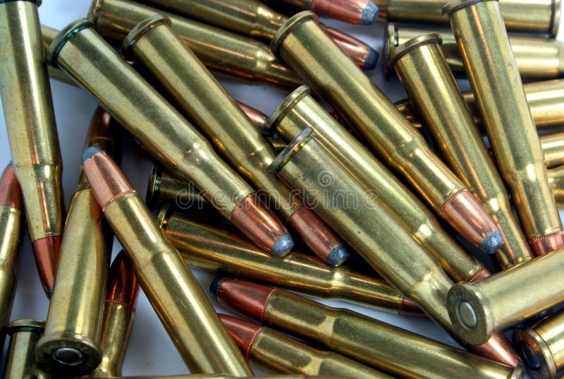 30-30 Kaliber-Shells stockfoto. Bild von gewehr, schalen - 1452106