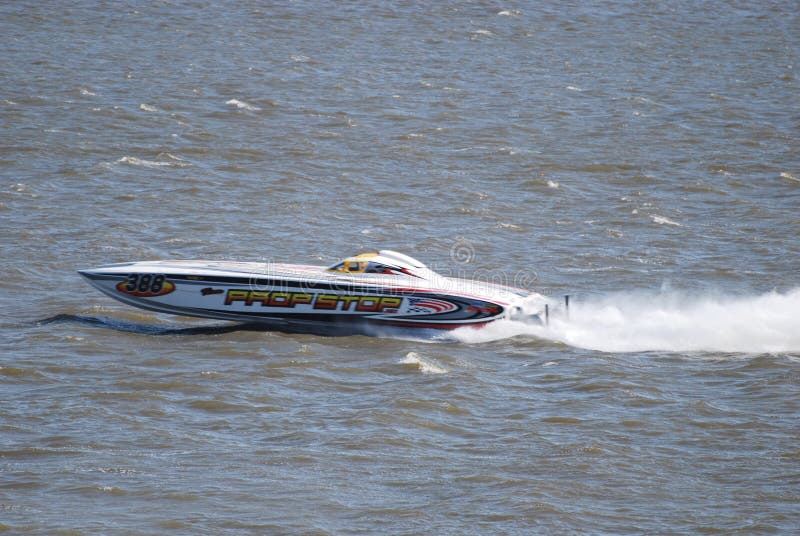 Hydro race boats editorial photography. Image of front - 6041232