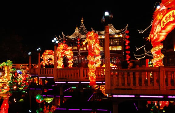 9 twist bridge stock image. Image of lantern, night, scenes - 4396051