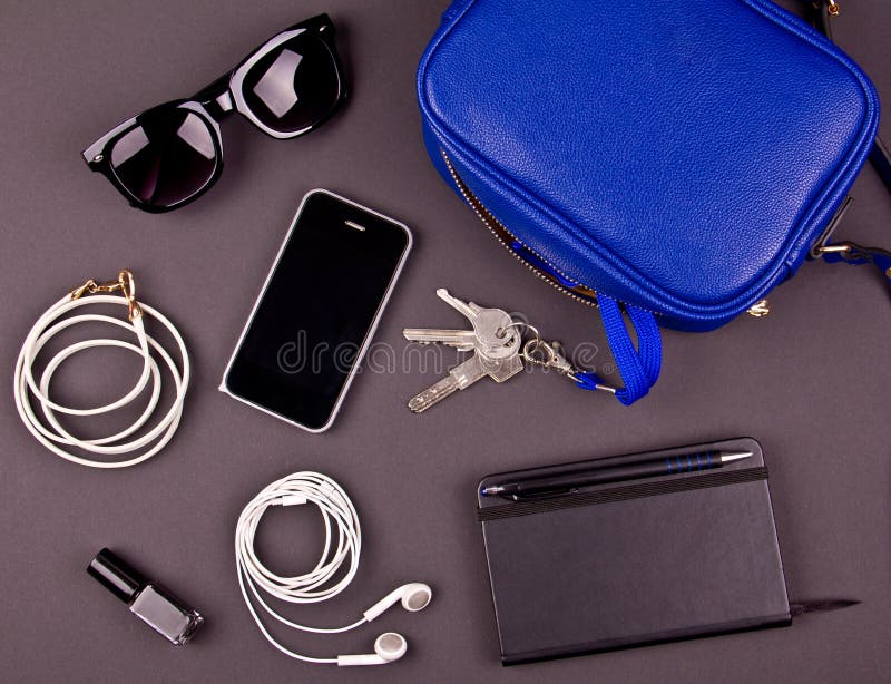 Aún Vida Conceptual De Objetos Al Azar Del Ser Humano Moderno Imagen de ...