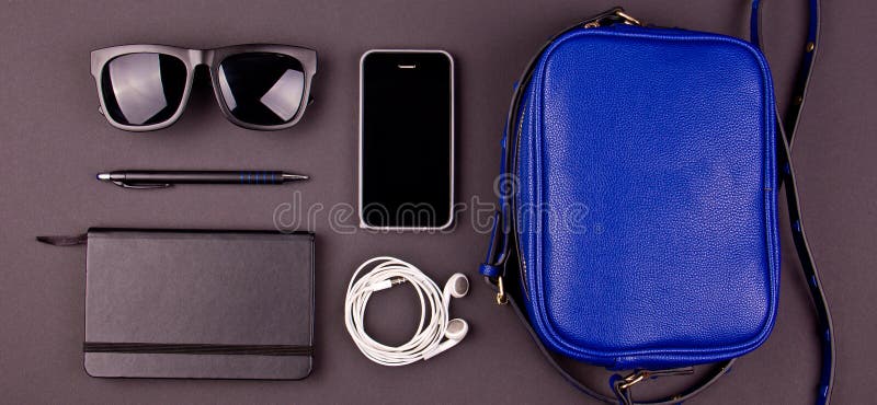 Aún Vida Conceptual De Objetos Al Azar Del Ser Humano Moderno Imagen de ...