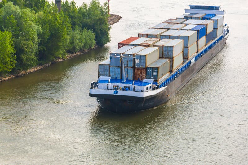 Aak Verschepende Containers Op De Duitse Rivier Van Rijn Stock ...