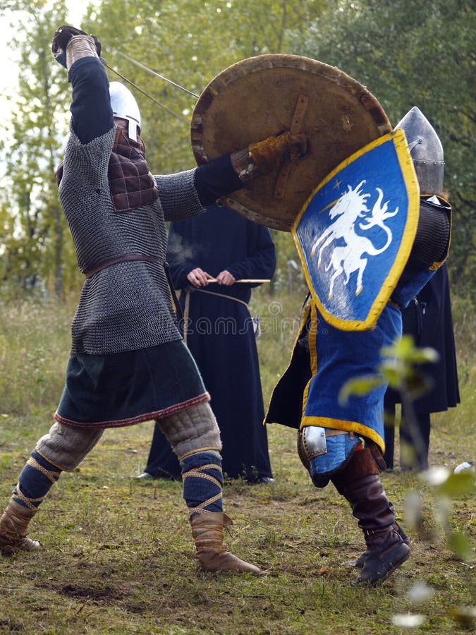 Aanval op de kruisvaarder stock afbeelding. Image of snijd - 3179337