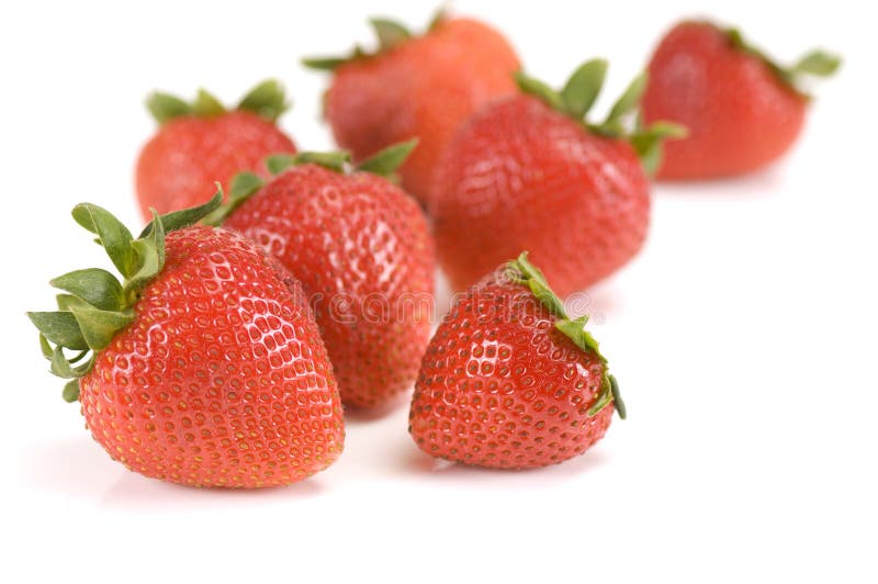 Aardbeien stock afbeelding. Image of fruitig, groen, rijp - 14381731