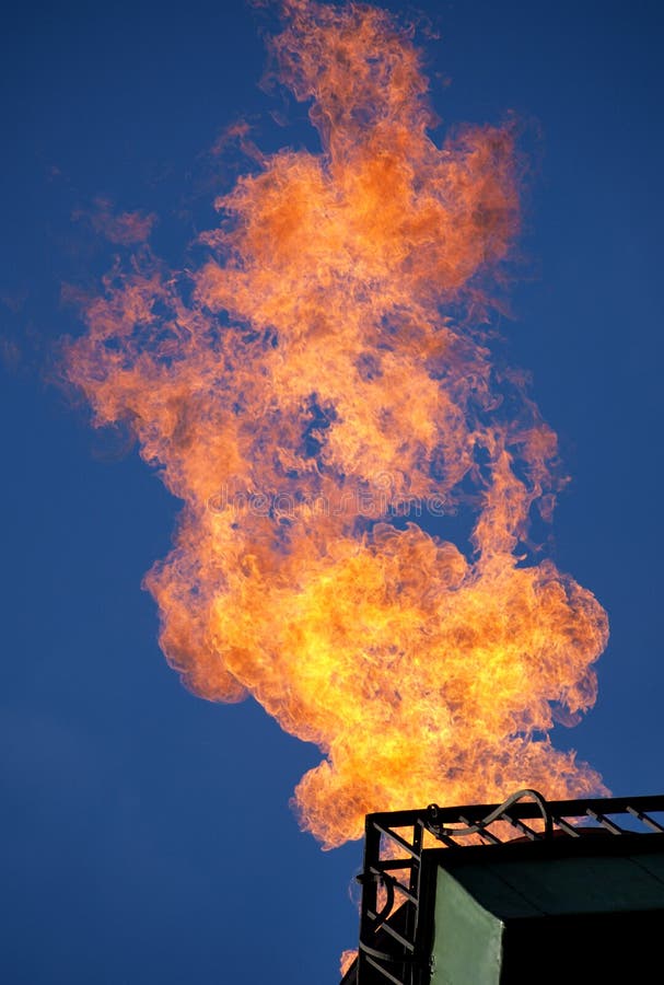 Aardgas stock foto. Image of uitbarsting, toorts, explosie - 9295688