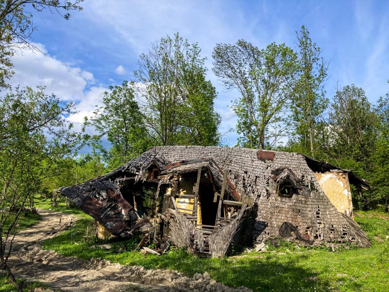 Abandon house stock photo. Image of shack, crash, village - 236295620