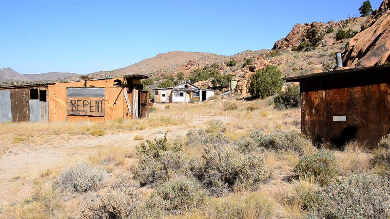 Mining Shack in Mojave Desert Stock Image - Image of mountain, dirt ...