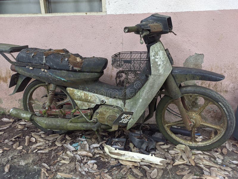 Unused Motorcycles Stock Photos - Free & Royalty-Free Stock Photos from ...