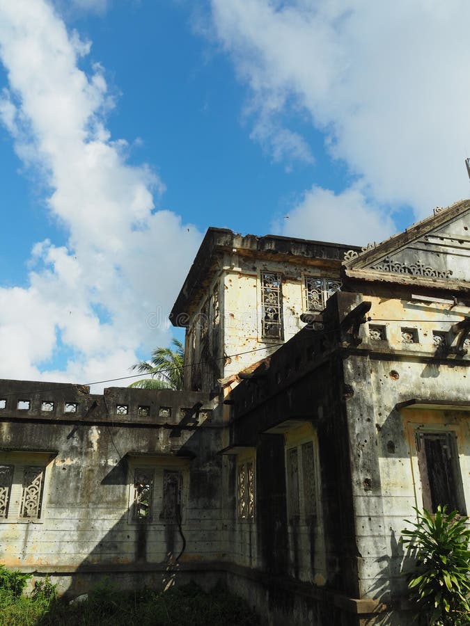 Abandoned Building, an Ancient House Stock Image - Image of brick ...