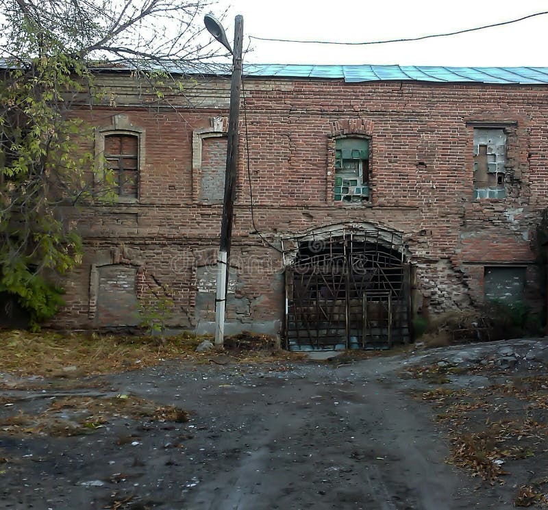 100,357 Abandoned Brick Building Stock Photos - Free & Royalty-Free ...