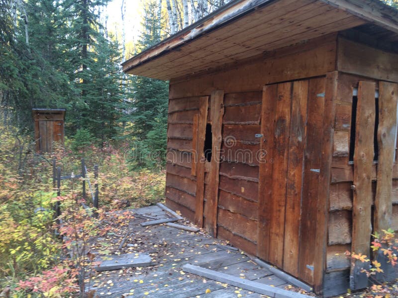 Abandoned Cabin stock photo. Image of woods, abandoned - 84249636